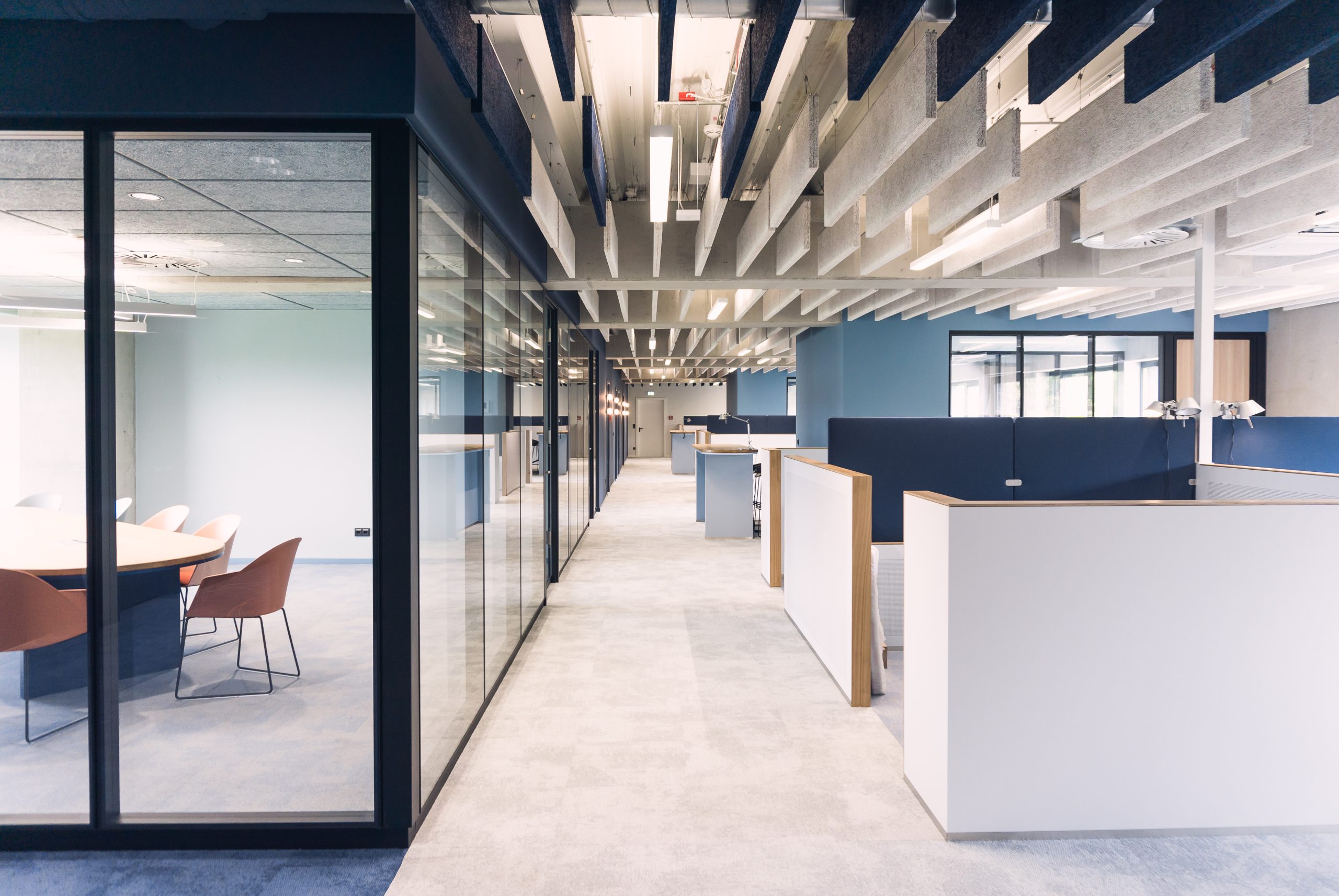 ABOVE THE ROWS - bestworkspaces.com