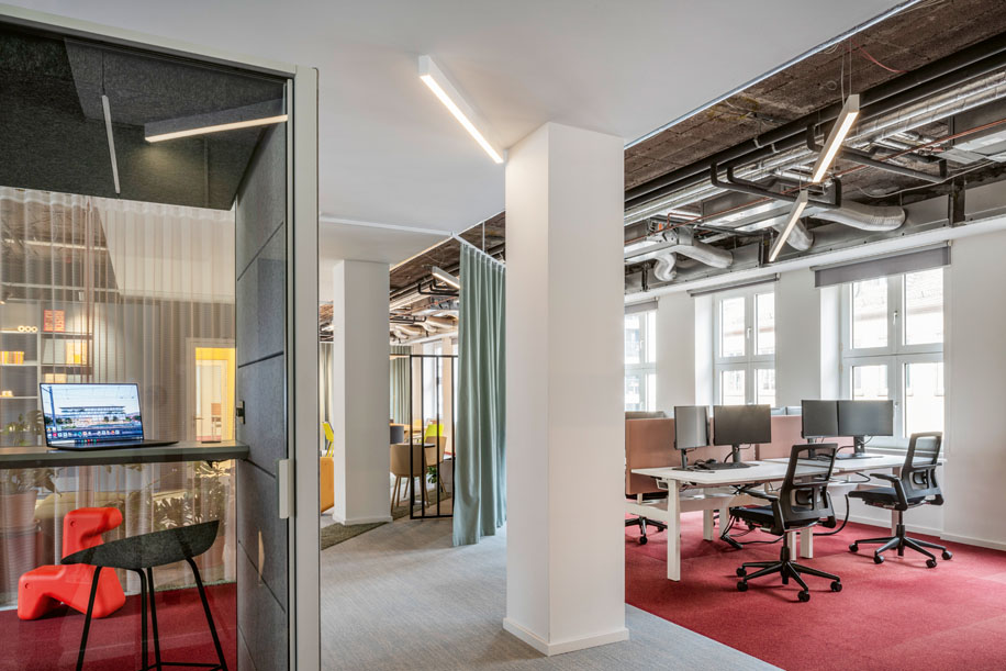 Diagonally Planned - bestworkspaces.com